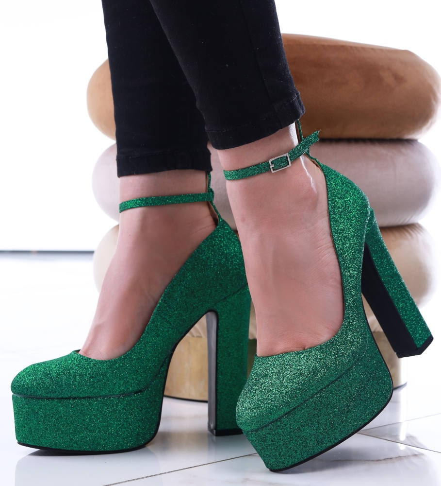 Wysokie zielone czółenka na słupku i platformie /G5-2 13699 T343/ Sklep z obuwiem Pantofelek24.pl