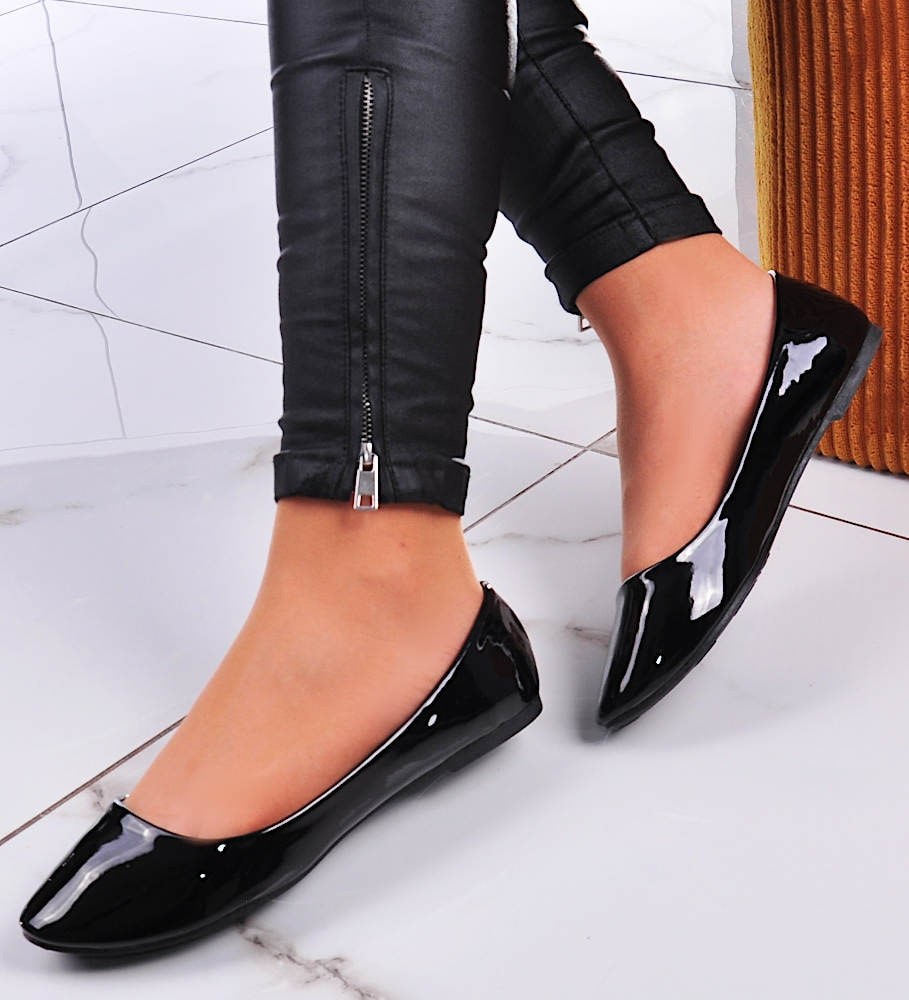 Czarne baletki damskie lakierowane /F8-2 13077 T196/ Sklep z obuwiem Pantofelek24.pl